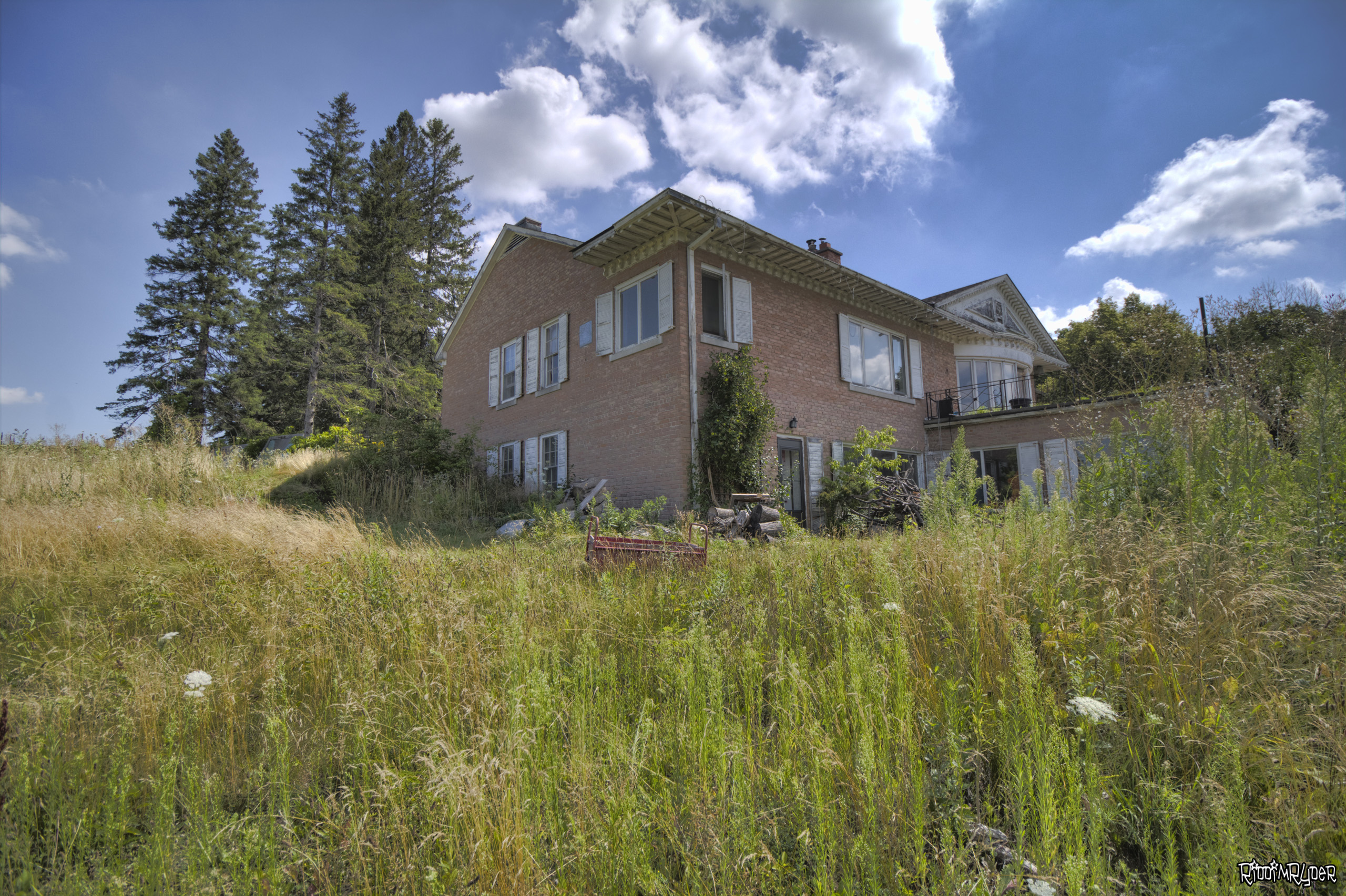 Abandoned Country Ranch Mansion - Abandoned RiddimRyder
