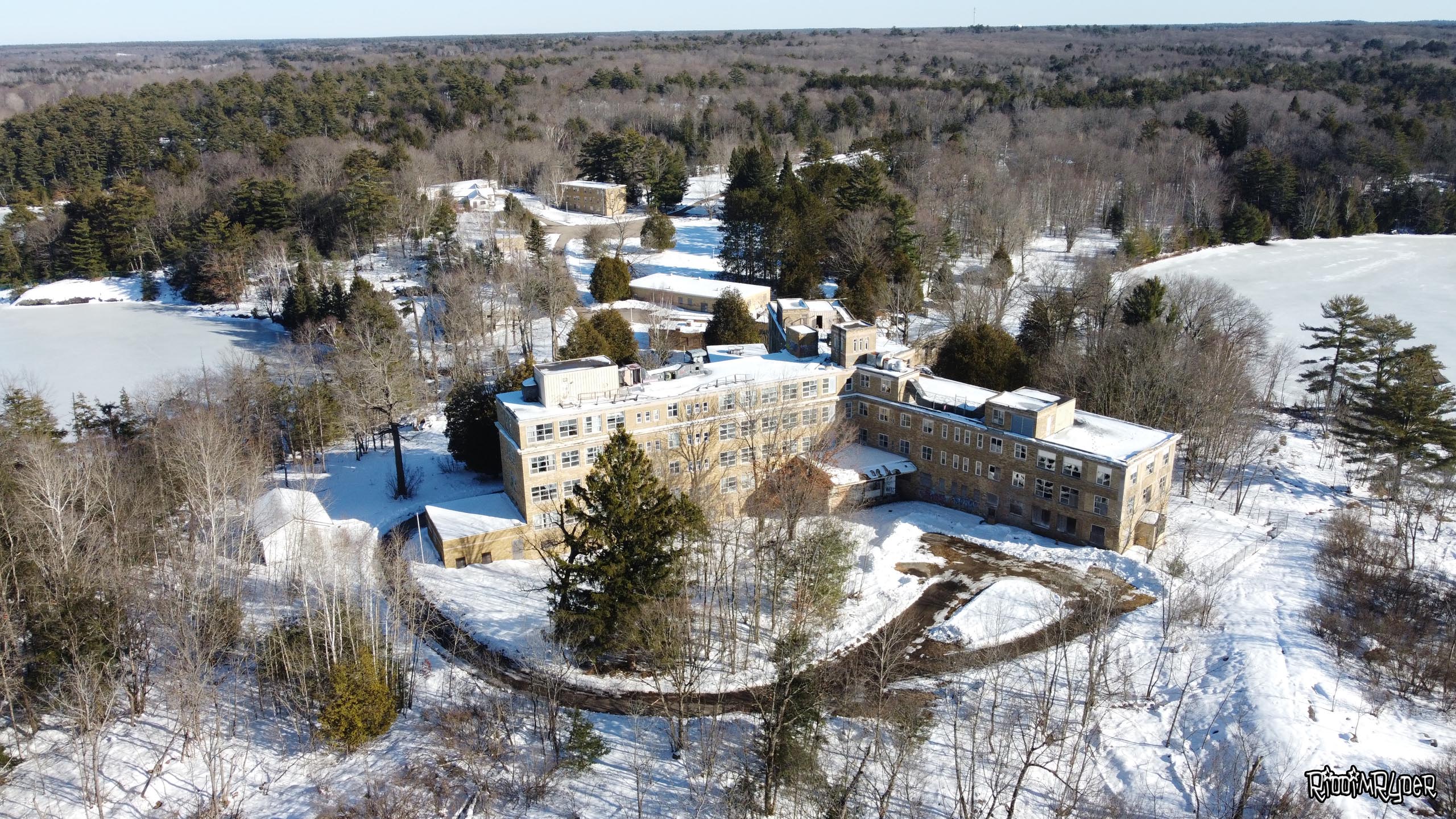 Abandoned Muskoka Sanitarium - Abandoned RiddimRyder